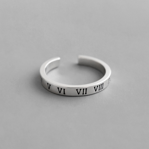 Sterling Silver Roman Numerals Ring – Chic Stories